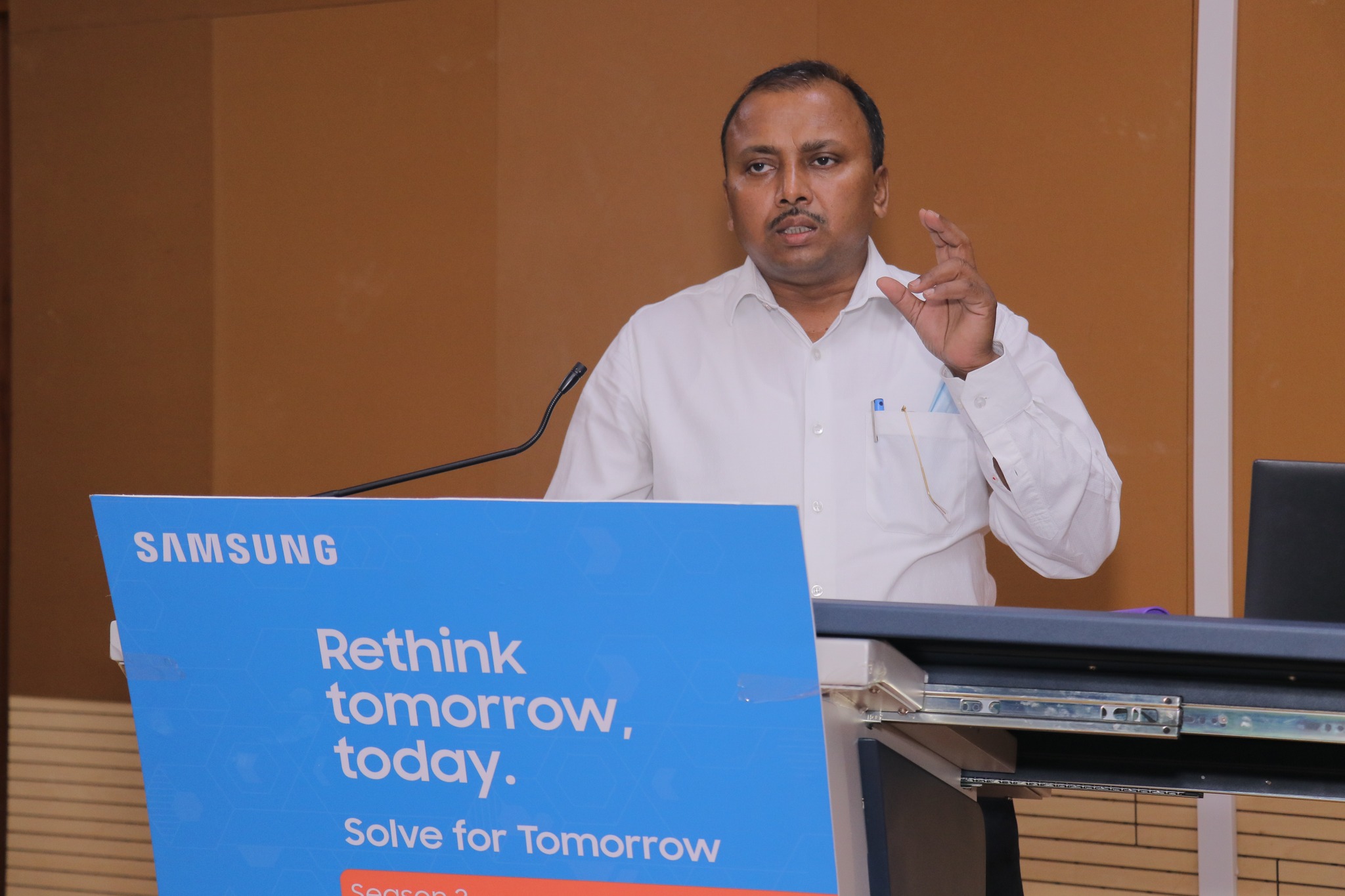 Clinical AI Assistance